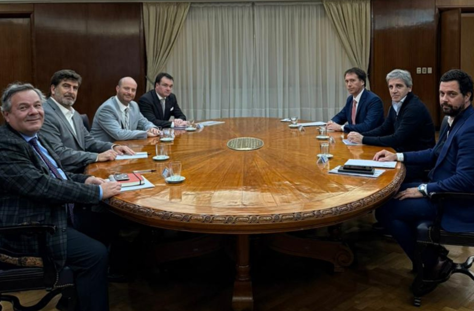 Reunión clave entre la entidad líder global del sector de cruceros ...