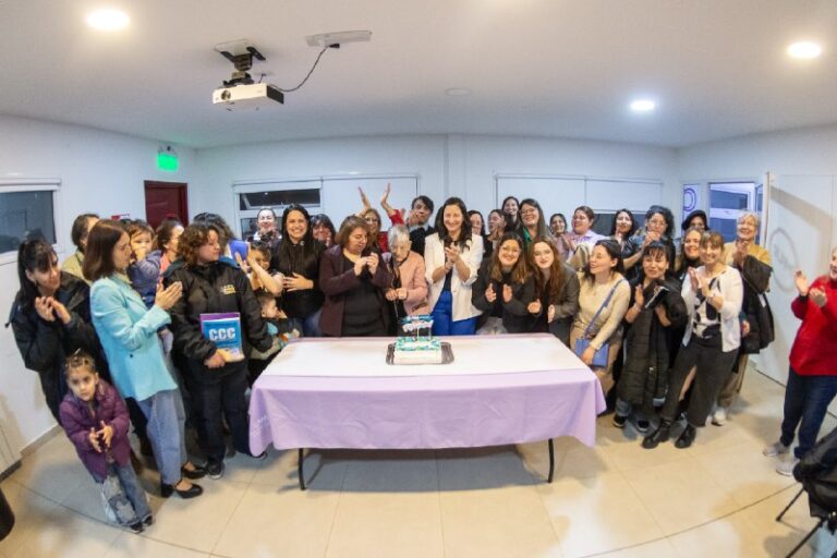 EL CENTRO INTEGRAL “MUJERES CENTENARIAS” CELEBRÓ SU TERCER ANIVERSARIO - La Licuadora